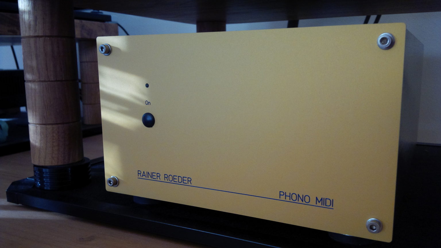Roeder Röhrenphonovorverstärker – 3 separate Lösungen aus der Bonner ...